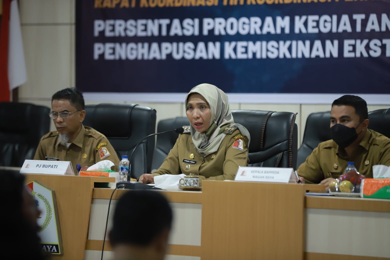 Percepat Penghapusan Kemiskinan, PJ Bupati Nagan Raya Gelar Rapat ...