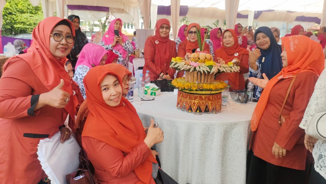 BKOW Aceh Juara 3 Menghias Jajanan Pasar - Daerah - BERITA MERDEKA ...